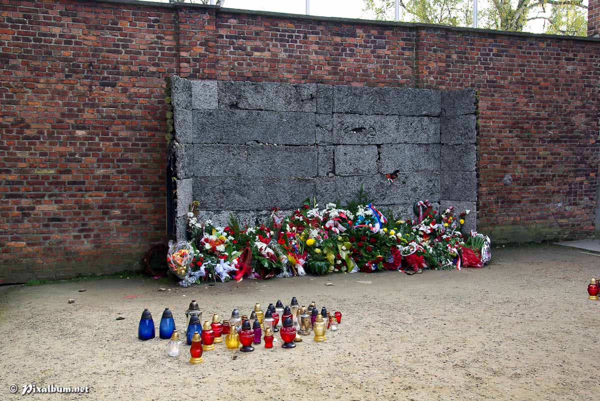 Poland > Auschwitz - Travel Photo Album